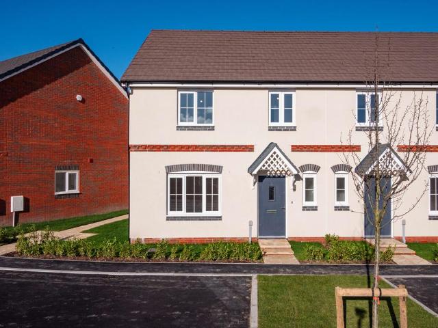 at The Fairways, 2 Vardon Approach M38 4 bed house to rent £1,495 pcm £345 pw