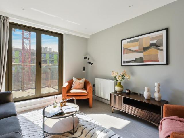 at The Ironworks, Spinners Yard, 24. 3 bed apartment to rent £1,680 pcm £388 pw