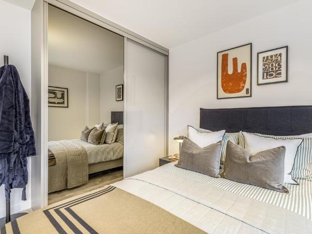 at The Waypoint, 35 Ackling House. 3 bed flat to rent £2,625 pcm £606 pw