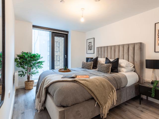 at Verse, 1203 Verse Apartments. 2 bed apartment to rent £2,242 pcm £517 pw