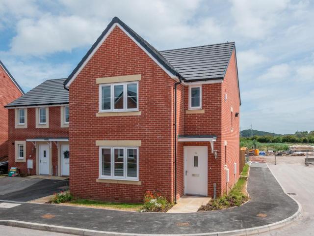 at Westminster Walk, 39 Beaumont Road. 3 bed house to rent £1,475 pcm £340 pw