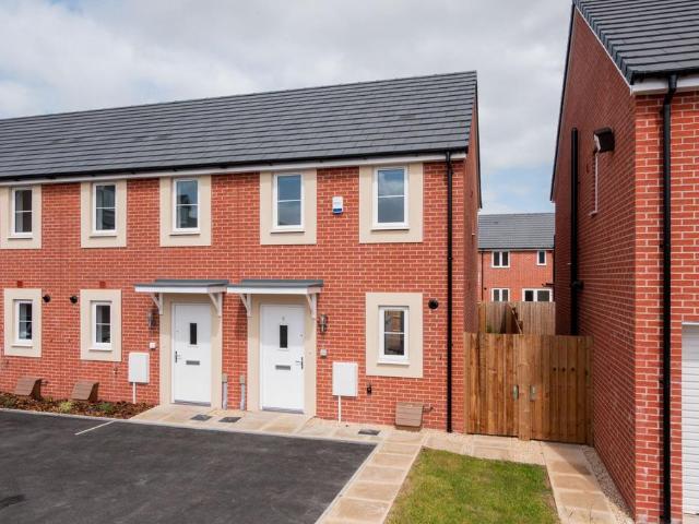 at Westminster Walk, 7 Coppins Walk. 2 bed house to rent £1,125 pcm £260 pw