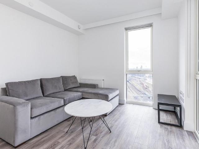 at Argo Apartments, 110 Argo. 1 bed apartment to rent £2,255 pcm £520 pw