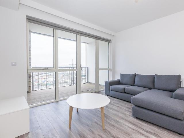 at Argo Apartments, 61 Argo. 2 bed apartment to rent £2,630 pcm £607 pw