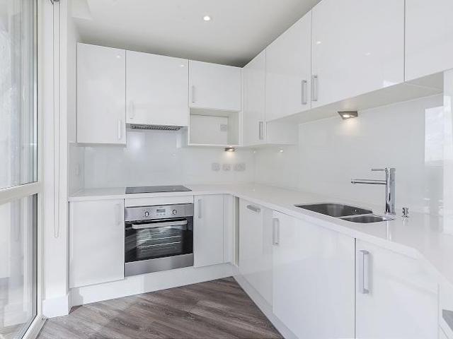 at Argo Apartments, 77 Argo. 1 bed apartment to rent £2,160 pcm £498 pw