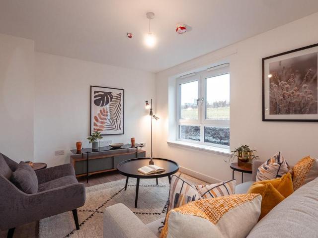 at Bridgewater Village, Flat 3, 43. 2 bed apartment to rent £1,225 pcm £283 pw