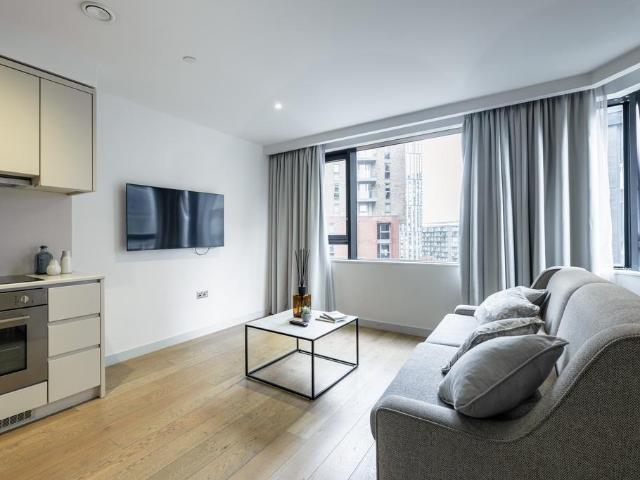at Citysuites Living, 16 Chapel. 1 bed apartment to rent £1,725 pcm £398 pw