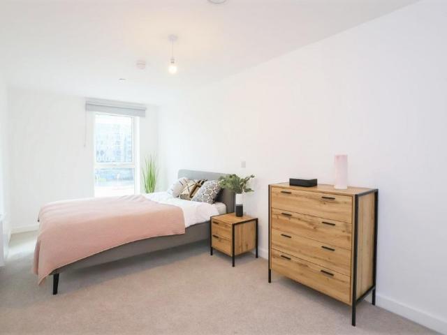 at Clippers Quay, Apartment 502. 1 bed apartment to rent £1,285 pcm £297 pw