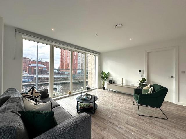 at Clippers Quay, Apartment 612. 2 bed apartment to rent £1,460 pcm £337 pw