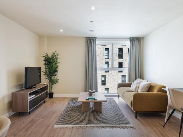 at Clippers Quay, Apartment 612 Syren. 1 bed apartment to rent £1,285 pcm £297 pw