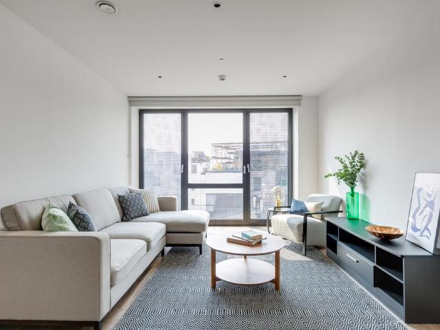 at Essential Living, Flat 402. 1 bed apartment to rent £2,600 pcm £600 pw