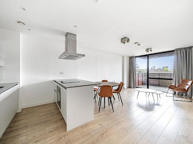 at Folio London, Flat 403, Templar. 2 bed apartment to rent £2,550 pcm £588 pw
