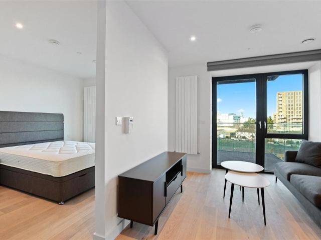 at Folio London, Flat 1000, Thomas. Studio to rent £1,875 pcm £433 pw