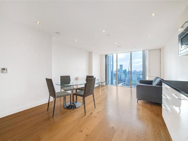 at Folio London, Flat 161, Halo. 1 bed apartment to rent £1,850 pcm £427 pw