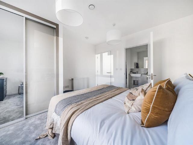 at Fresh Wharf, 305 Pelican House, 42. 1 bed apartment to rent £1,700 pcm £392 pw