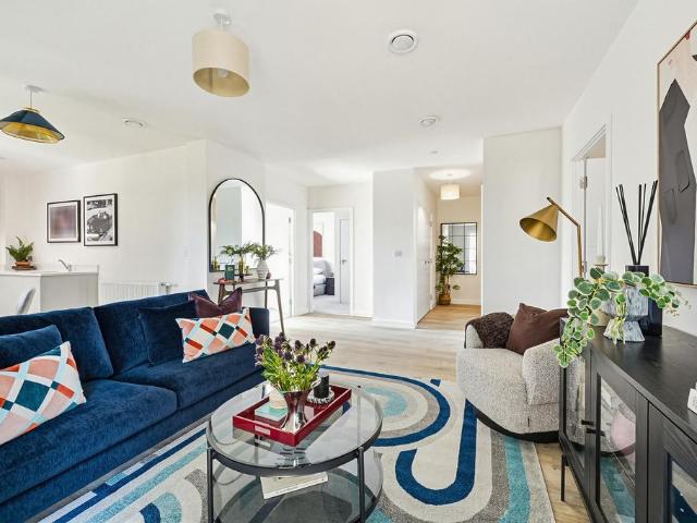 at Goodmayes Square, High Road, Teal. 3 bed flat to rent £2,500 pcm £577 pw