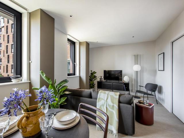at Kampus, Flat 1006, 44, Aytoun. 1 bed apartment to rent £1,450 pcm £335 pw