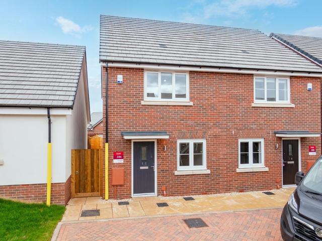 at Kilnbrook Place, 7 Ibstock Mews WA9 2 bed house to rent £1,075 pcm £248 pw