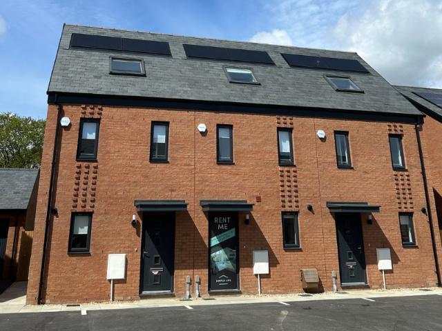 at Lakedale at Whiteley Meadows, 60. 3 bed house to rent £1,540 pcm £355 pw