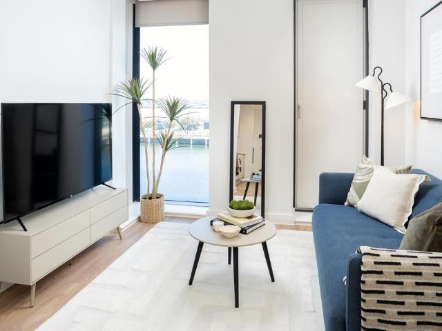 at Lighthaus, Lighthaus, 2 William. 1 bed apartment to rent £1,475 pcm £340 pw