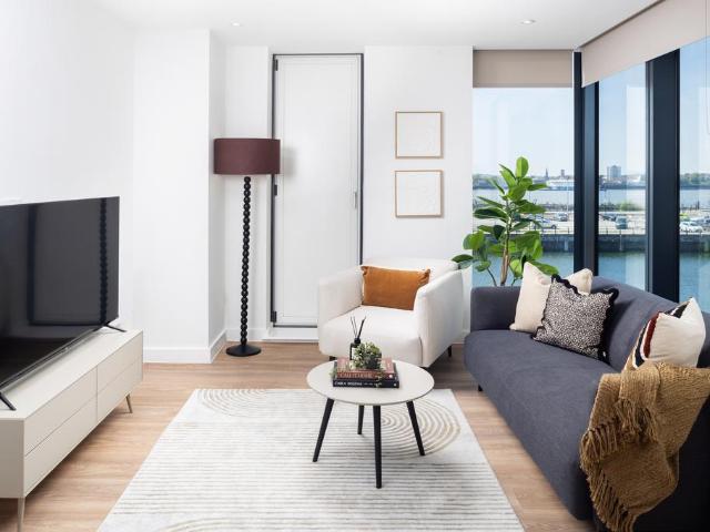 at Lighthaus, Lighthaus, 2 William. 3 bed apartment to rent £2,480 pcm £572 pw