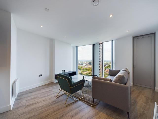 at Manchester, Three60, 11. 2 bed apartment to rent £1,900 pcm £438 pw