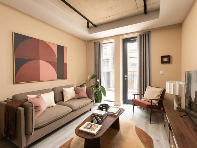 at Makers Place, 40 Livery Street B3 3 bed apartment to rent £2,720 pcm £628 pw