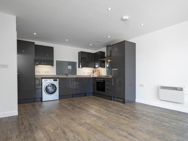 at Market Quarter, Flat 5, Bridge. 1 bed apartment to rent £1,517 pcm £350 pw