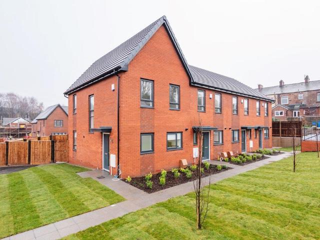 at Mellands Park, 17 Ropework Street. 2 bed house to rent £1,360 pcm £314 pw