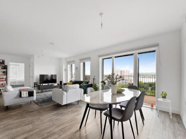 at Millet Place, Apartment 67, Adlay. 3 bed apartment to rent £3,425 pcm £790 pw