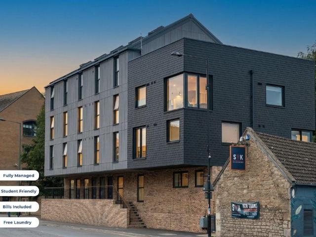 at Nationwide, Flat 9, Banglo House. 2 bed flat to rent £2,167 pcm £500 pw