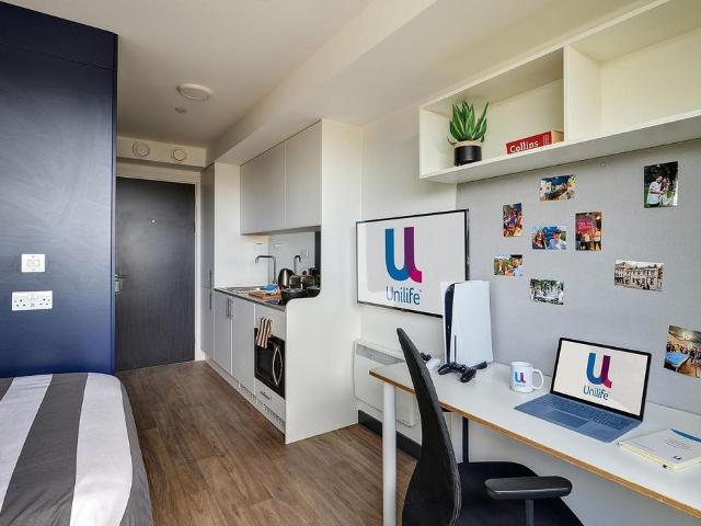 at Nationwide, Unilife Bargate House. 1 bed private hall to rent £1,452 pcm £335 pw