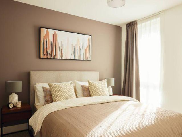 at Park Square, Park Square, 650. 2 bed apartment to rent £1,710 pcm £395 pw
