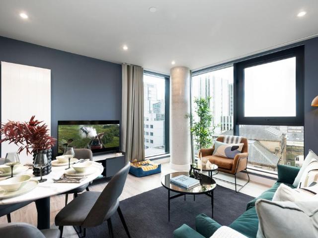 at Property Sense, Apartment 000417. 3 bed apartment to rent £2,500 pcm £577 pw