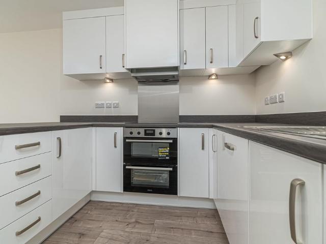 at Property Sense, Apartment 33. 2 bed apartment to rent £1,090 pcm £252 pw