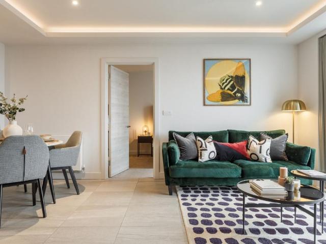 at Property Sense, Apt 00503, 1. Studio to rent £1,360 pcm £314 pw