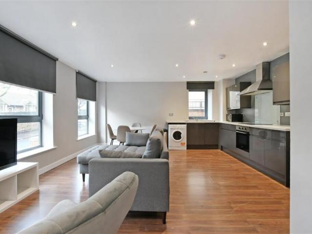at Sheffield, 105 West One Reflect. 4 bed apartment to rent £1,976 pcm £456 pw