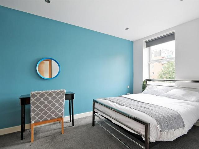 at Sheffield, 5 Porterbrook North. 1 bed apartment to rent £1,050 pcm £242 pw