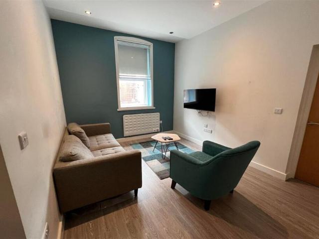 at Sheffield, 8 Huttons Buildings. 2 bed apartment to rent £1,095 pcm £253 pw
