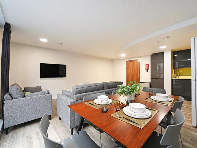 at Sheffield, Apartment G07. 4 bed apartment to rent £1,480 pcm £342 pw