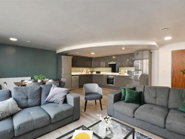 at Sheffield, Apartment 509. 5 bed property to rent £2,037 pcm £470 pw