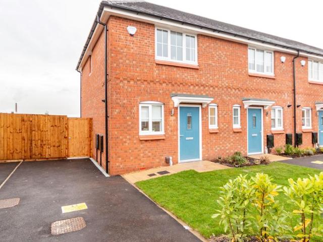 at St Lawrence Fold, 9 DEVONSHIRE. 2 bed house to rent £1,020 pcm £235 pw