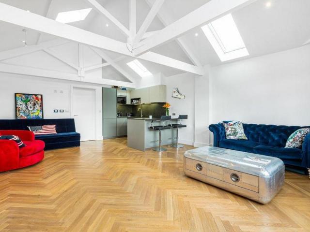 Atalanta Street, London, SW6 2 bed flat to rent £2,750 pcm £635 pw