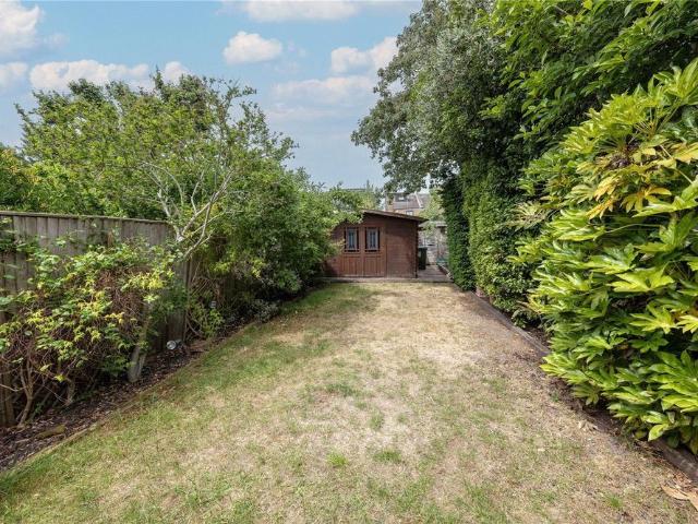 Atbara Road, Teddington, TW11