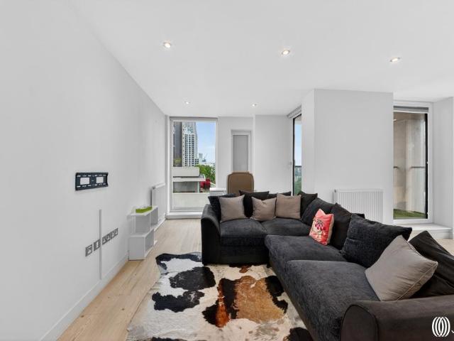 Atelier Point, Jupp Road West London E15 2 bed flat to rent £2,650 pcm £612 pw