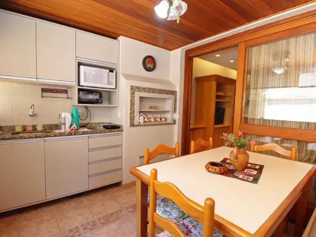 Atenção oferta! Imóvel para venda possui 91 metros quadrados com 3 quartos em Petrópolis