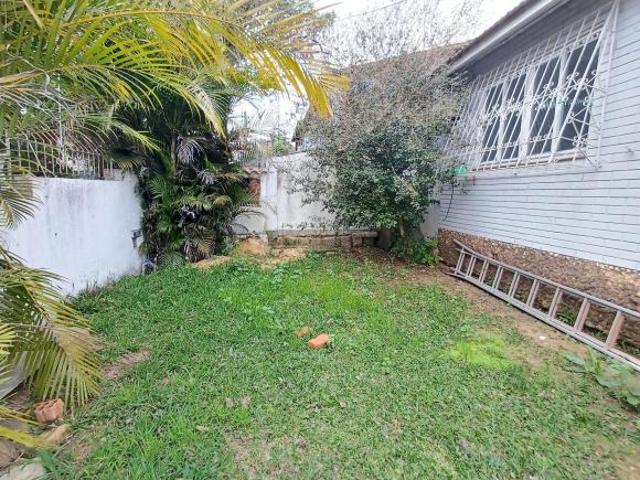 ATENÇAO JUNTO AO ZAFFARI CAVALHADA TERRENO COM 2 CASAS DE ALVENARIA
