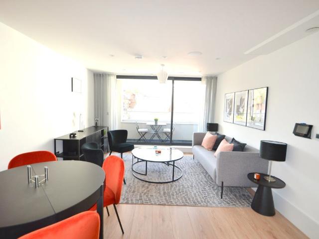 Athenaeum Road, London N20, 1 bed property to rent, £1,800 pcm | PrimeLocation
