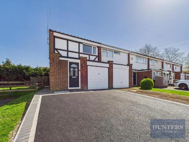 Atherstone Close, Cheltenham 3 bed end of terrace house to rent £1,395 pcm £322 pw