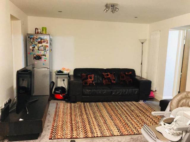 Atherton Road, London 2 bed apartment to rent £1,800 pcm £415 pw